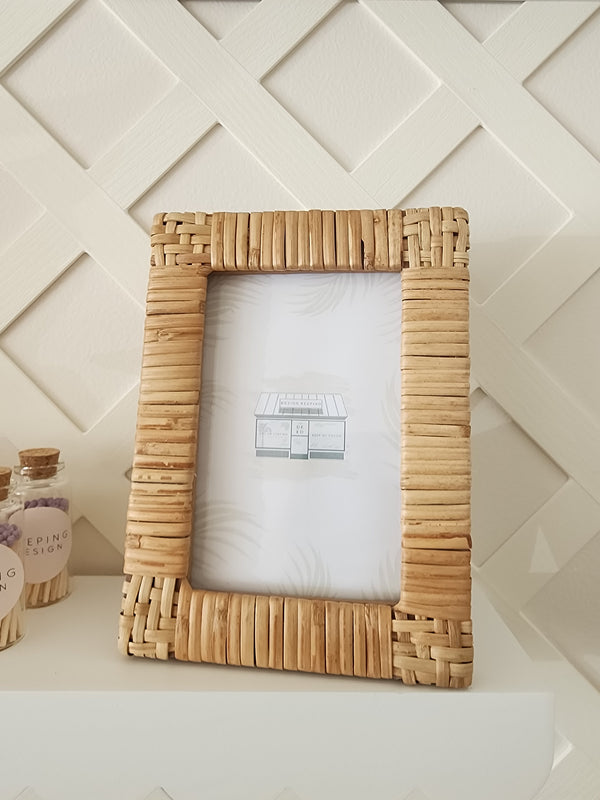 Woven Corner Rattan Photo Frames 4 x 6 – Keeping Design